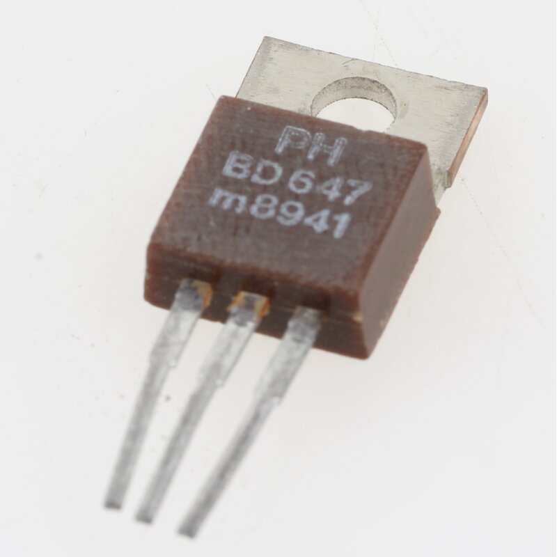 BD647 Transistor online in Hamburg kaufen