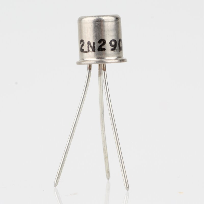 2N2907A Transistor TO-18 online in Hamburg kaufen
